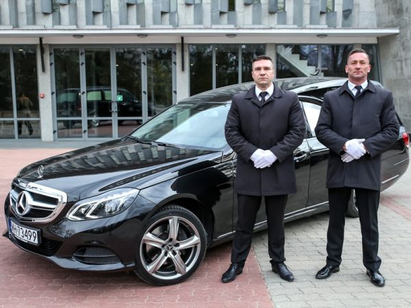 Karawan pogrzebowy, jak powinien wyglądać i jak być przystosowany - Elizjum